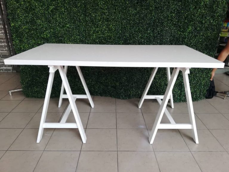 Meja petak kaki tiga Candy buffet putih [rental] – Your DIY Project Rental