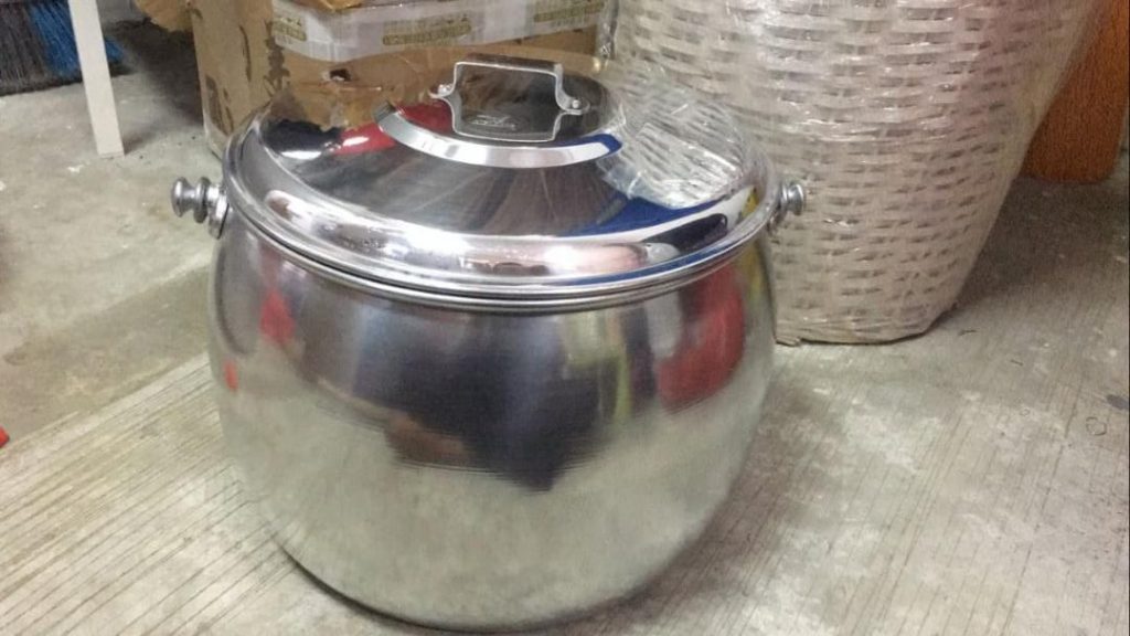 Prop hiasan raya- PERIUK BESI BULAT BERTANGKAI [rental] – Your DIY ...