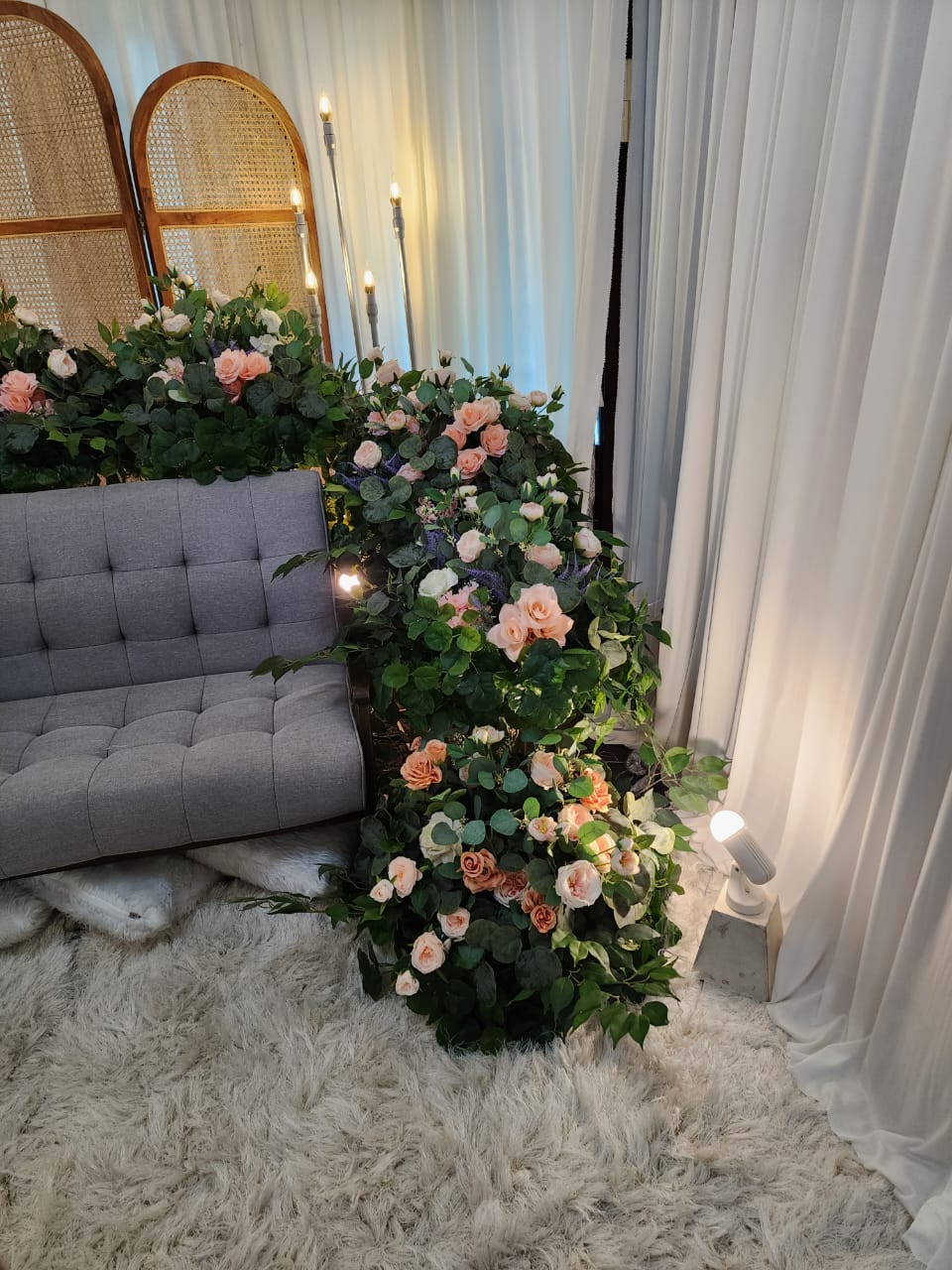 Half round flower and green leaf pastel [rental] – Your DIY Project Rental